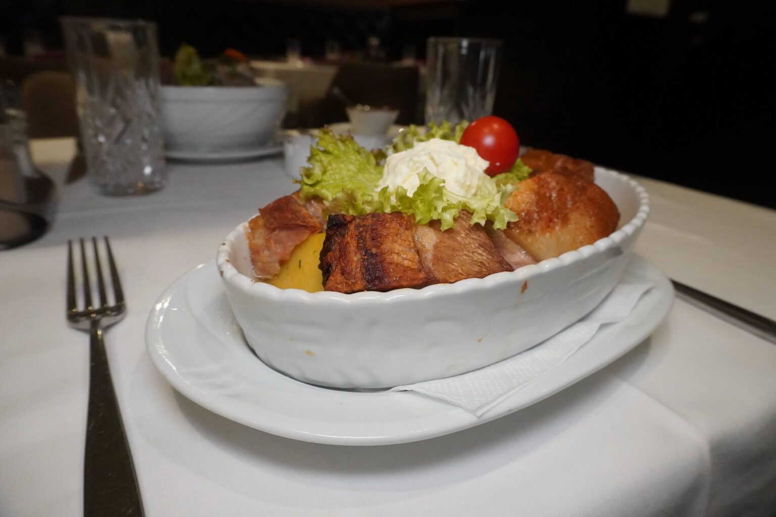 Restoran Ž | Porodični restoran tradicionalne srpske kuhinje